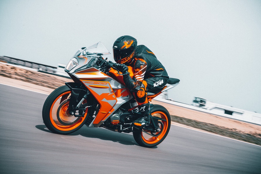 KTM Shop 24 - KTM Originalteile, Powerparts, Powerwear uvm.